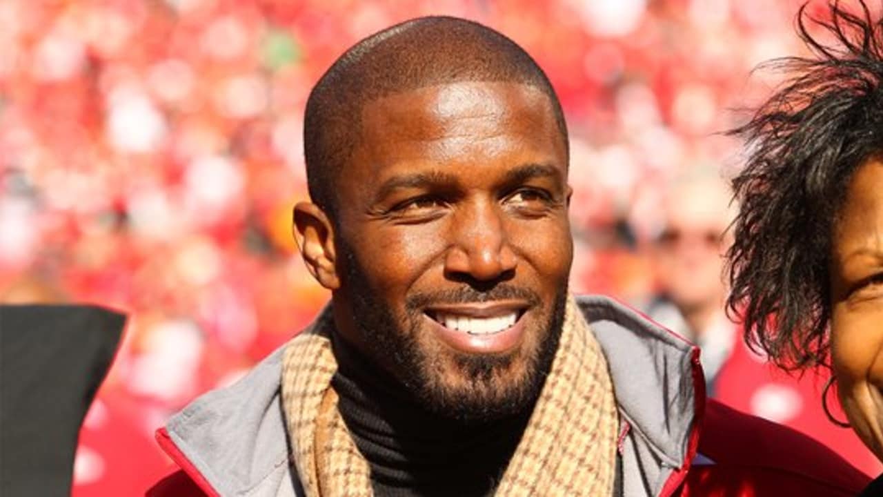 Former Chief Priest Holmes Praises Current Star Jamaal Charles