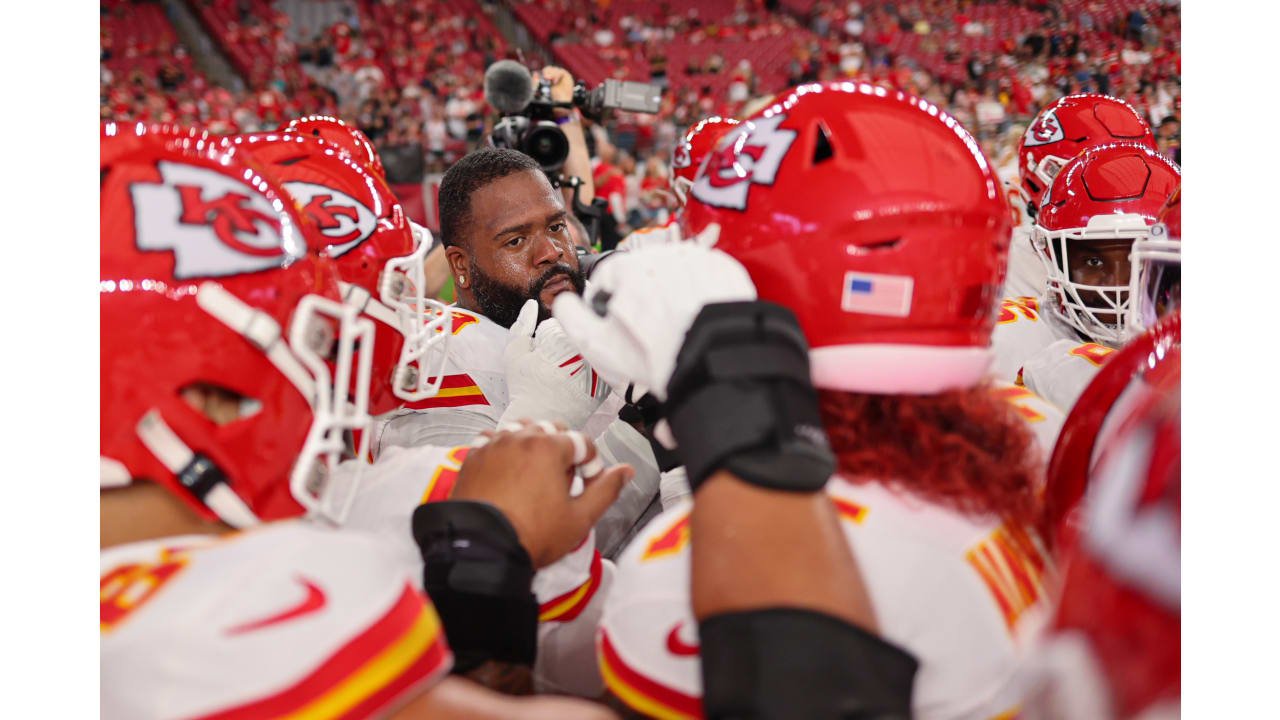 Photos: Warmups and Pregame from Preseason Week 2 | Chiefs vs. Cardinals