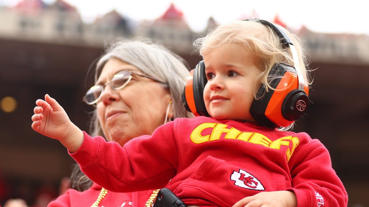 Photo Gallery: Chiefs vs. Raiders Fans