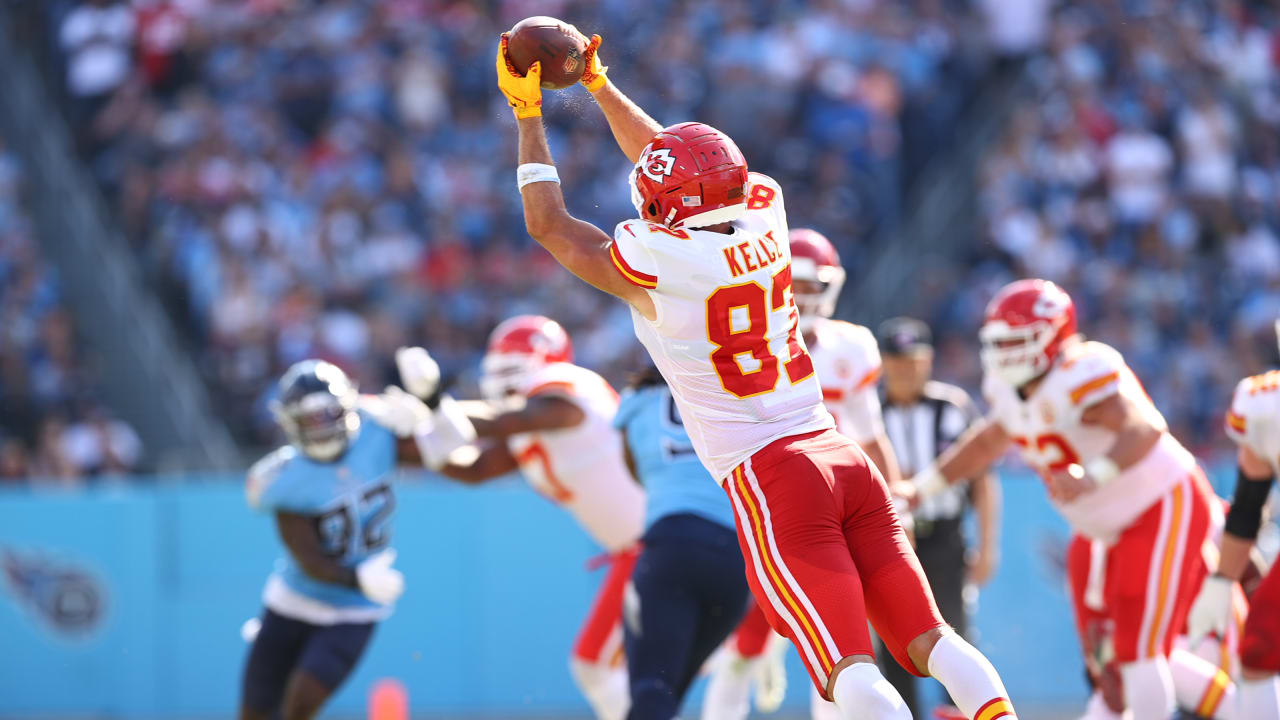 Travis Kelce Twists Upfield for 24-Yard Catch and Run