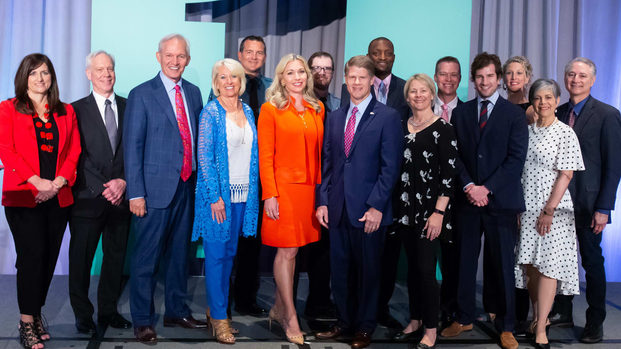 Clark and Tavia Hunt Chair Nonprofit Connect Philanthropy Awards Luncheon