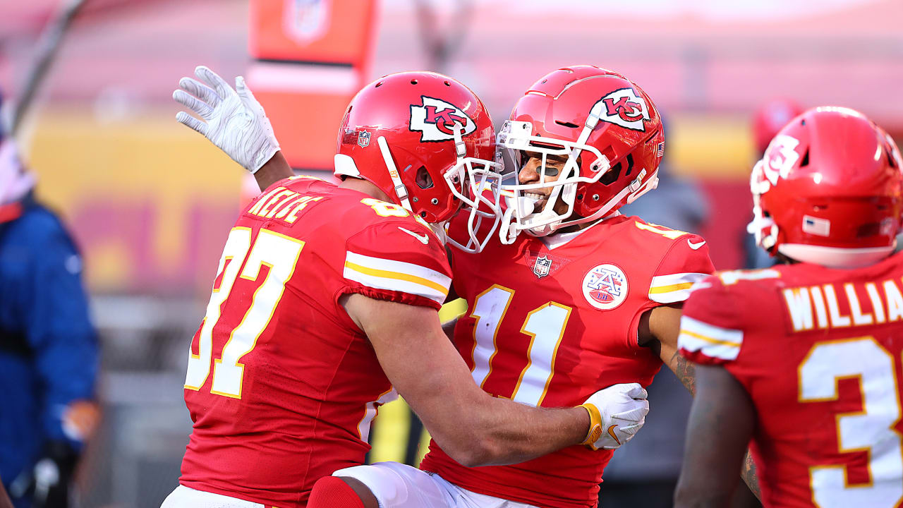 Chiefs Defeat Falcons, 17-14, to Secure Top Seed in AFC Playoffs