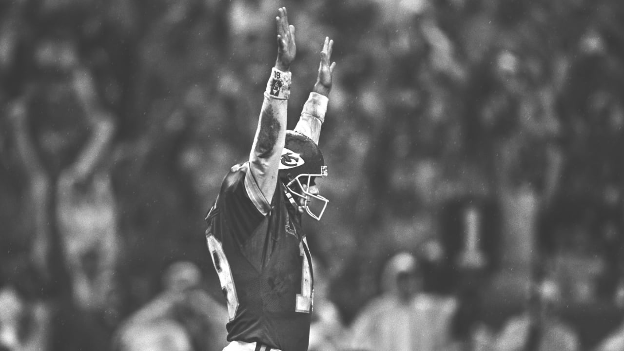 A Month for Memories: Remembering the Arrival of Joe Montana