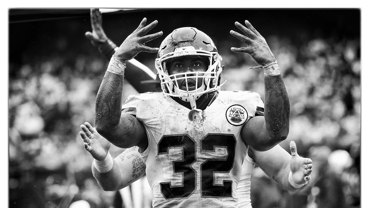 Photo Gallery: Top Shots Raiders Game