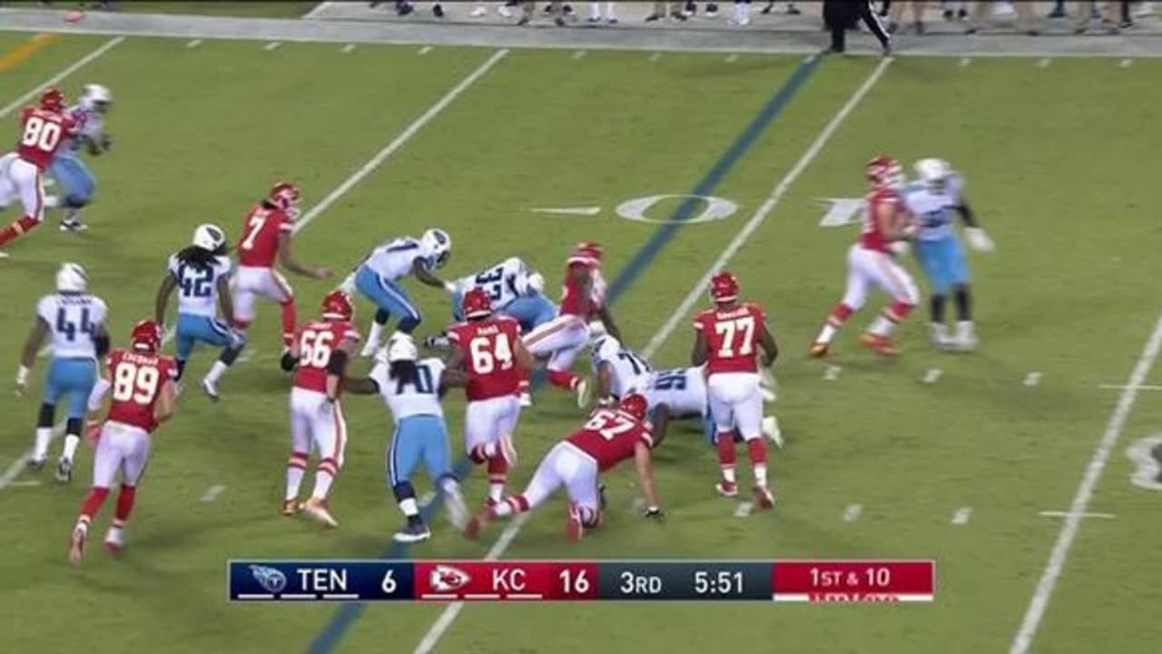 Tyler Bray Throws over the Middle to Gavin Escobar