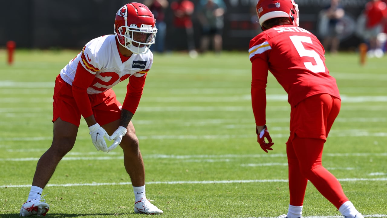 Chiefs’ Rookies Take the Field as Three-Day Minicamp Gets Underway