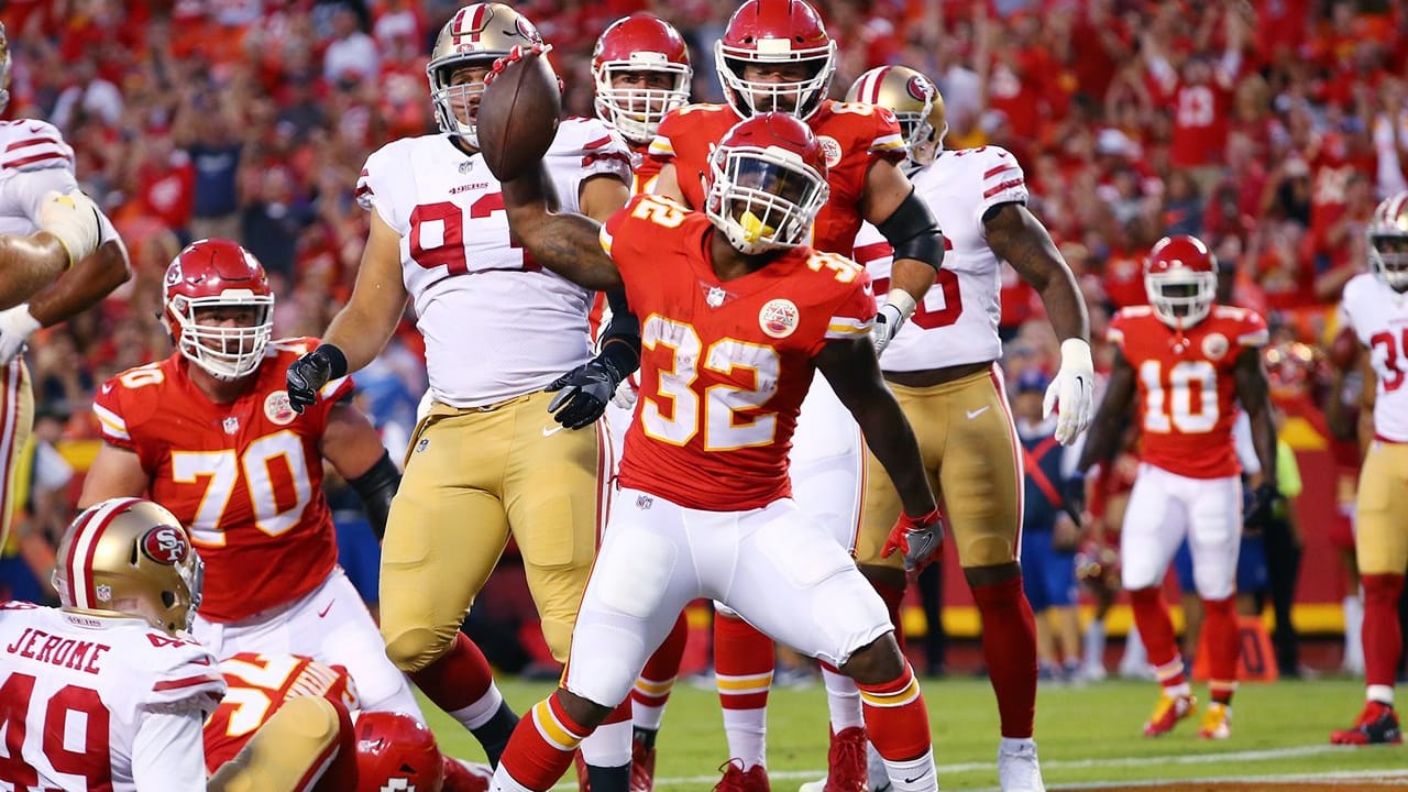 Photo Gallery: Chiefs vs. 49ers Game Action