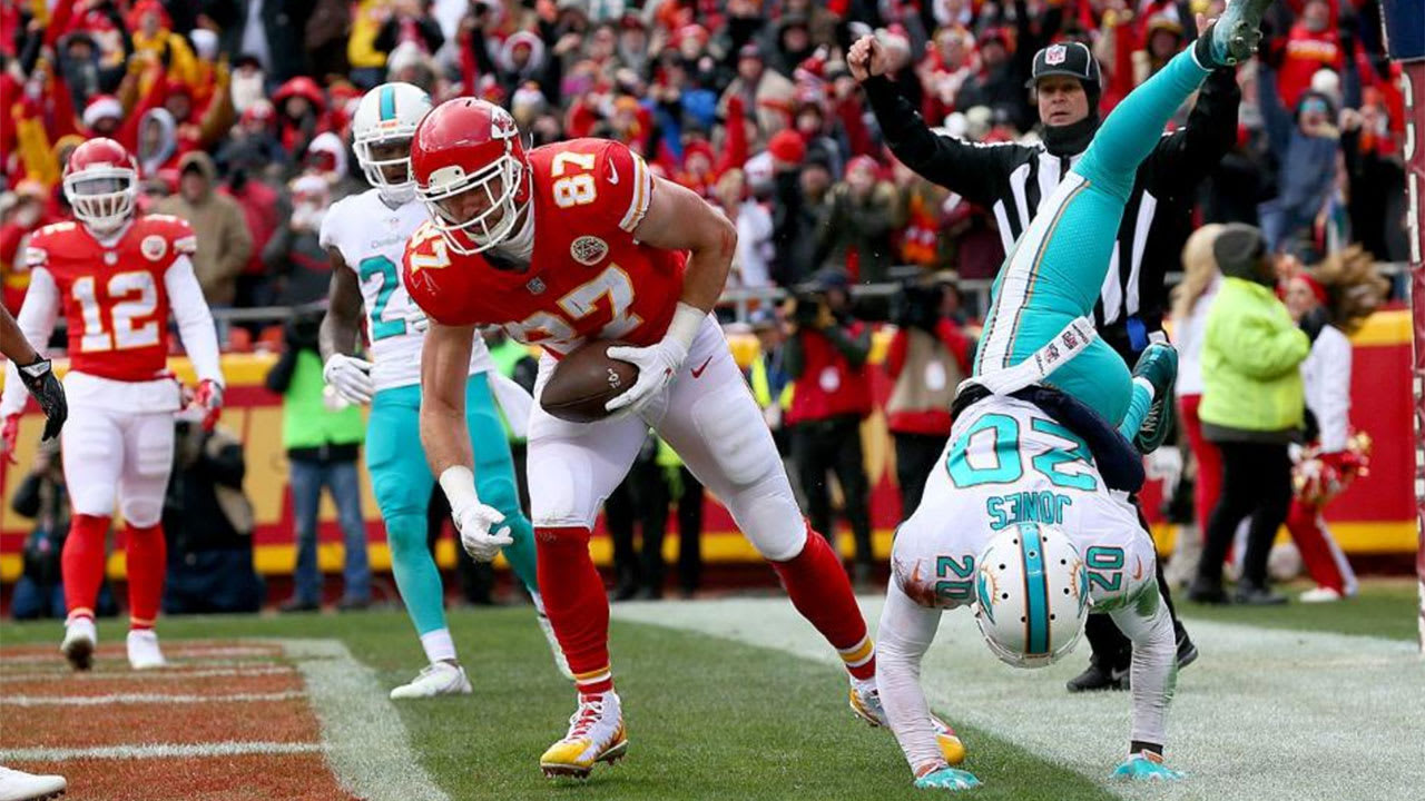 The 2017 Chiefs' Offense Ranks Among Best in NFL History, One Stat Shows