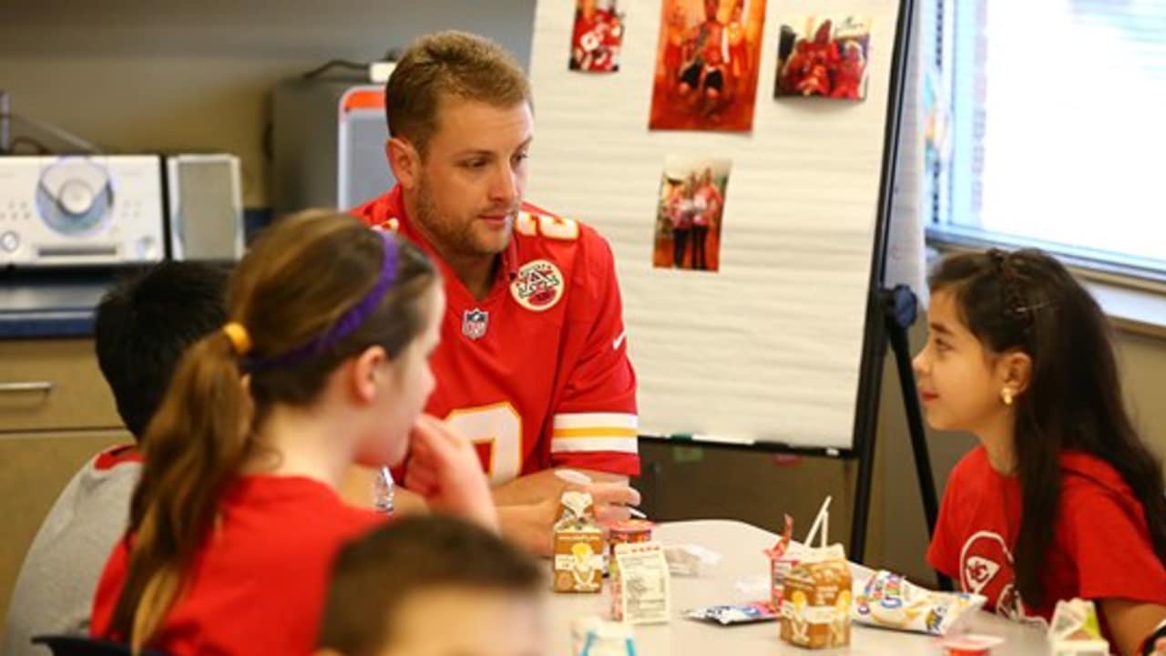 Chiefs P Dustin Colquitt Stops By a Local Elementary School to Deliver ...