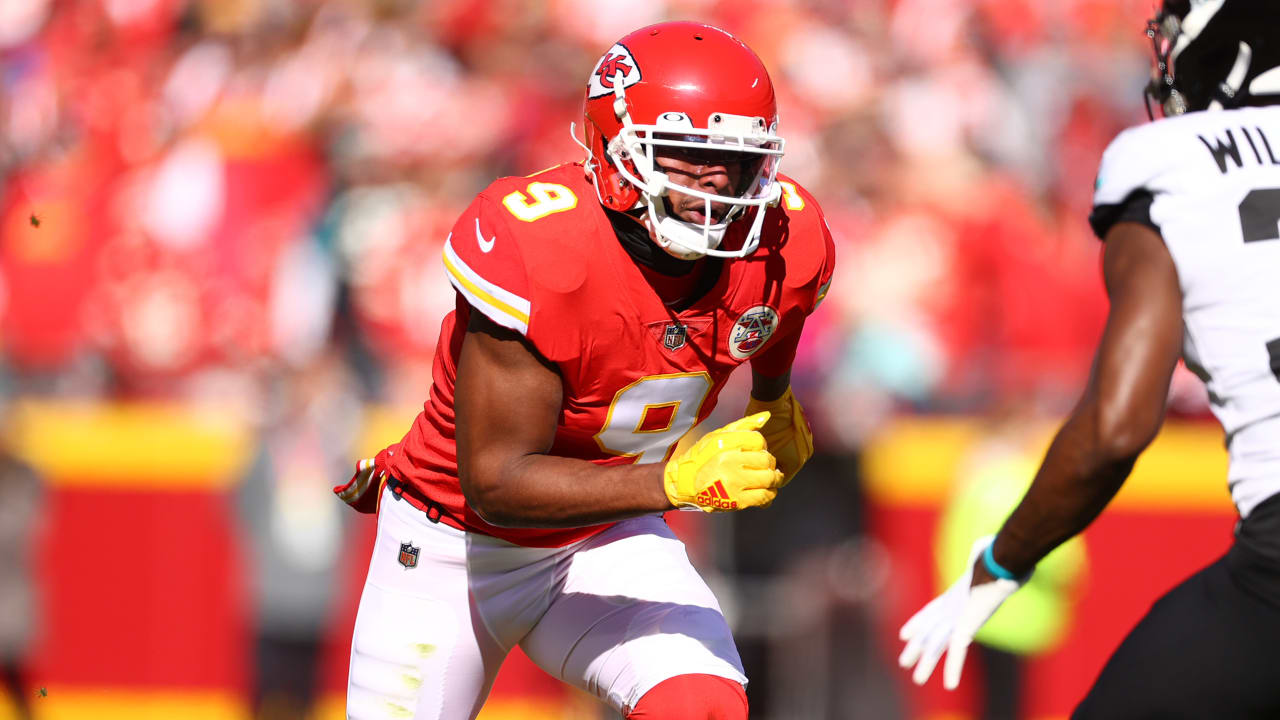 Patrick Mahomes' 25-yard Laser to JuJu Smith-Schuster gets Chiefs into Red Zone