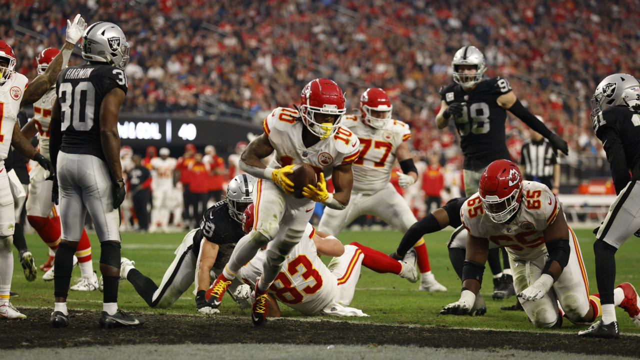 TOUCHDOWN: Isiah Pacheco Punches in a 1-yard TD Run to Extend the Lead