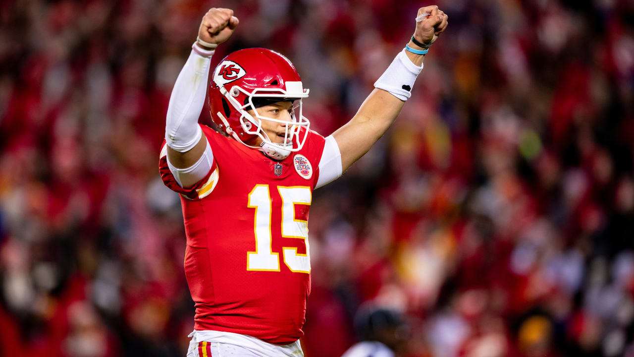 Patrick Mahomes on Preparing for His First Postseason Start: “When You ...