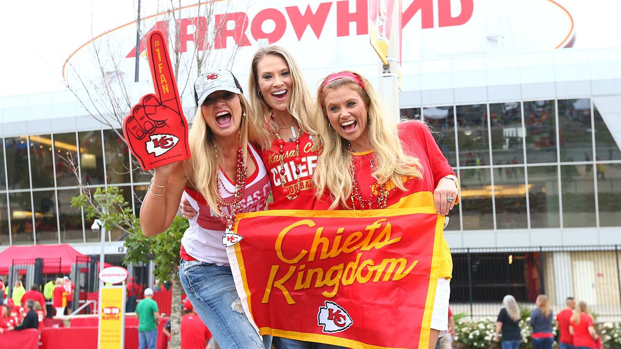 Photo Gallery: Fan Friday 9/22/17