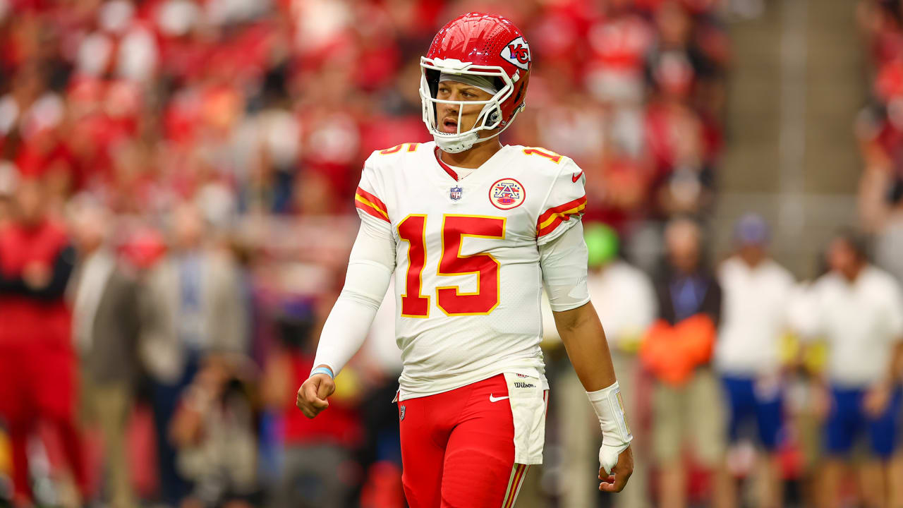 Patrick Mahomes' 3 Most Improbable Completions vs. Cardinals | Next Gen ...