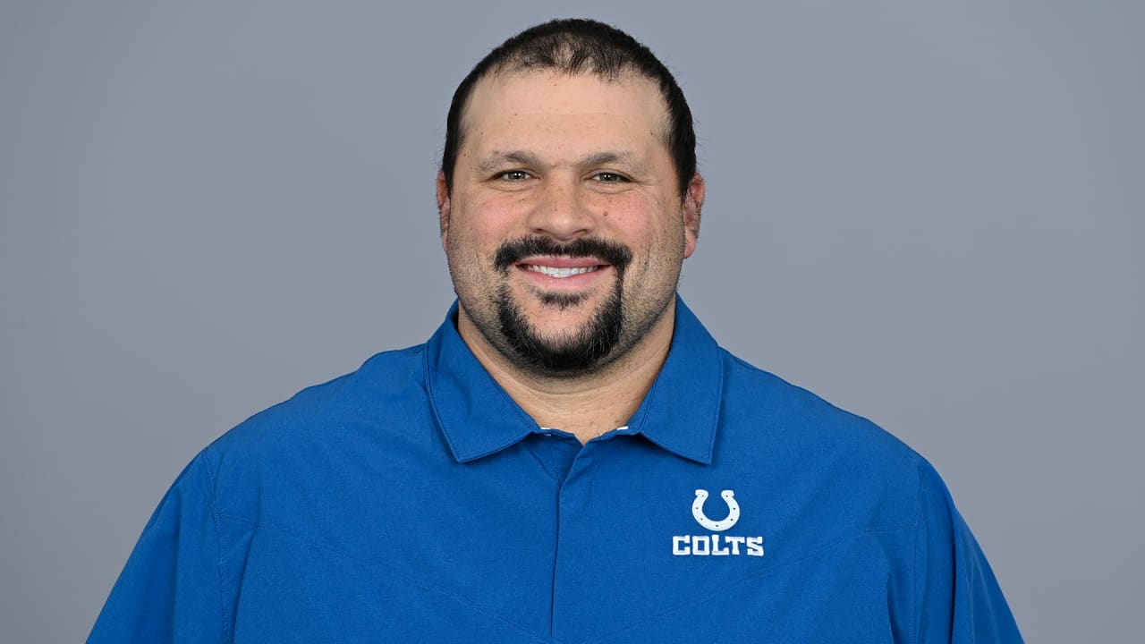 Colts offensive line coach Tony Sparano Jr. aims to further his father ...