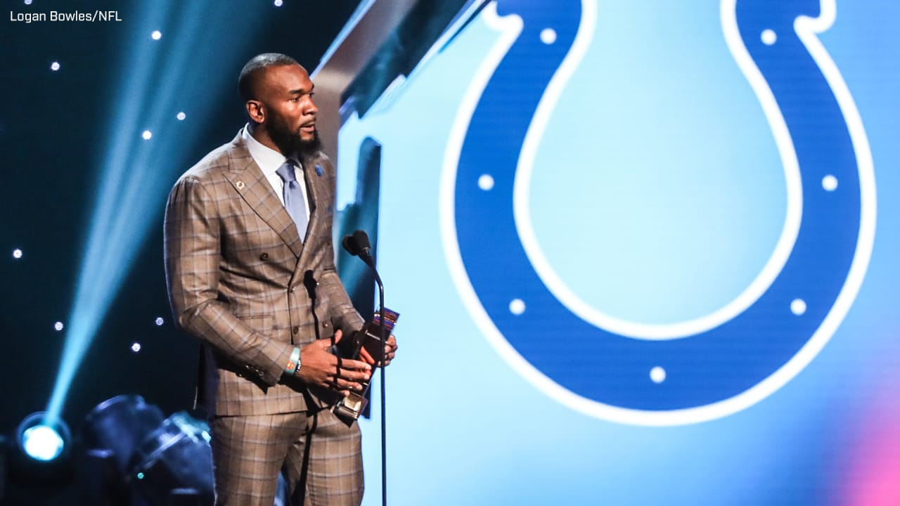 Darius Leonard Gives D-Line Props Upon Being Named Defensive Rookie Of ...