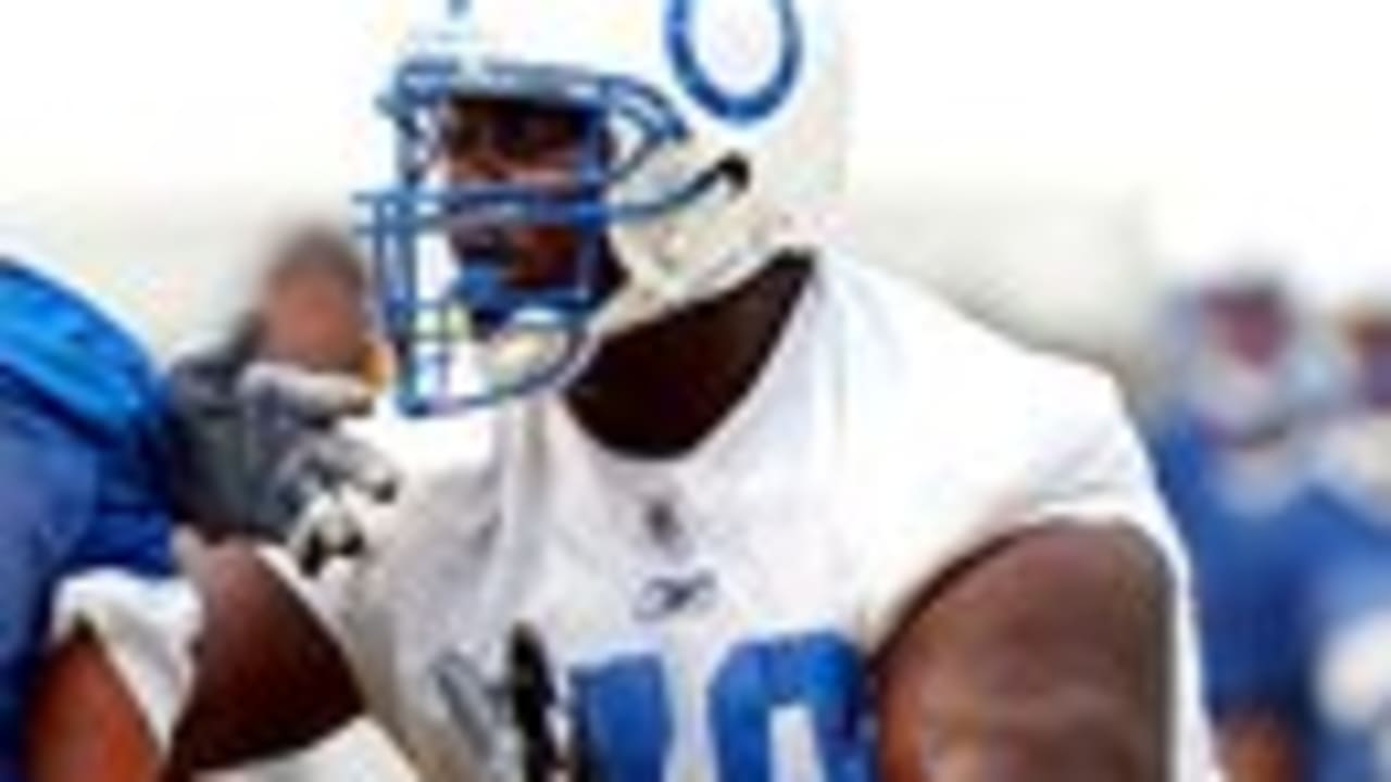 COLTS TOP DRAFT PICK: OFFENSIVE LINEMAN COLTS TOP DRAFT PICK: OFFENSIVE LINEMAN