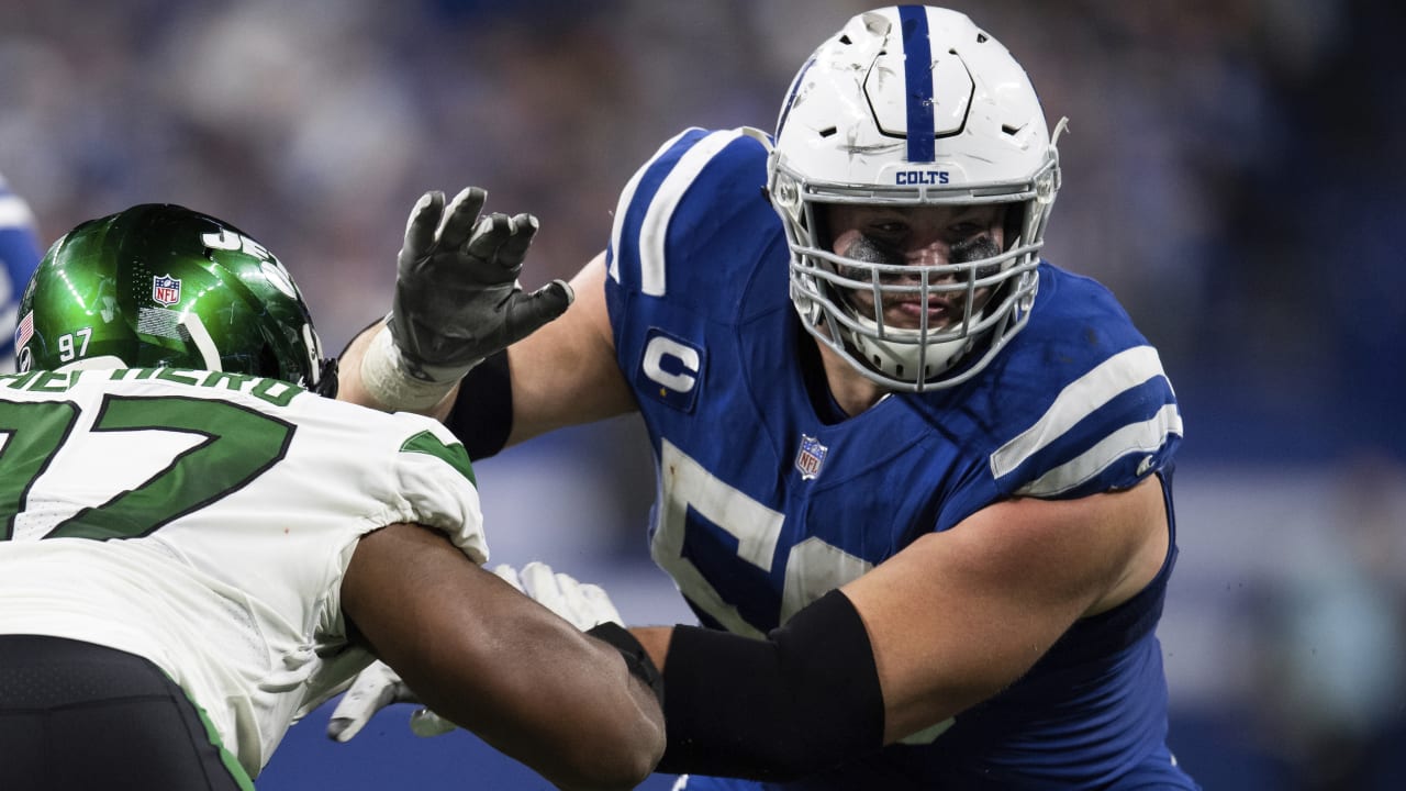 Quenton Nelson reacts after signing a long-term contract extension with ...