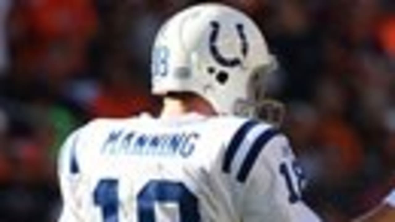 MANNING FINALIST FOR HONORS