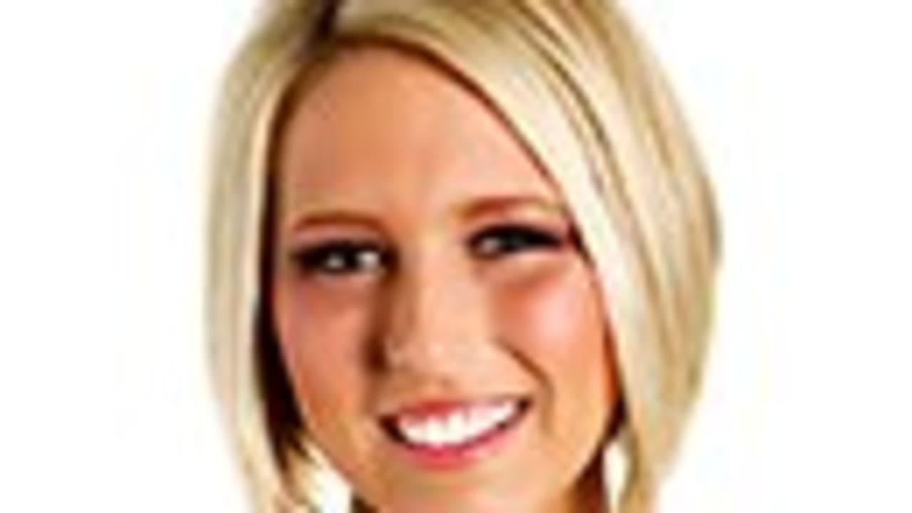 CHEERLEADER OF THE WEEK: CORTNEY L.