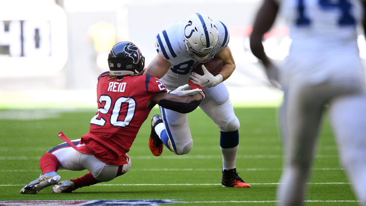 HIGHLIGHT | Jack Doyle Picks Up First Down On Powerful Catch And Run