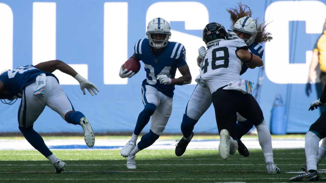 HIGHLIGHT | Isaiah Rodgers has one of the most unusual 19-yard punt ...