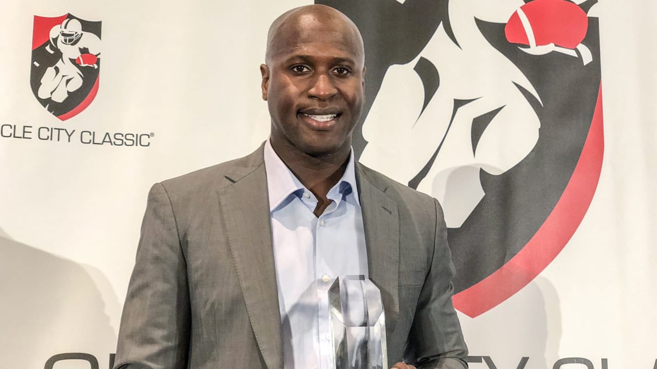 Former Colt Marlin Jackson Honored With Major Taylor Award
