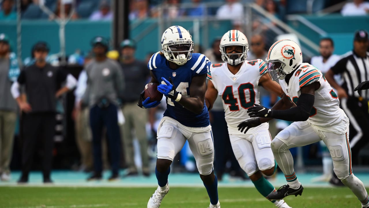 HIGHLIGHT | Zach Pascal Picks Up 41-Yards On Catch And Run