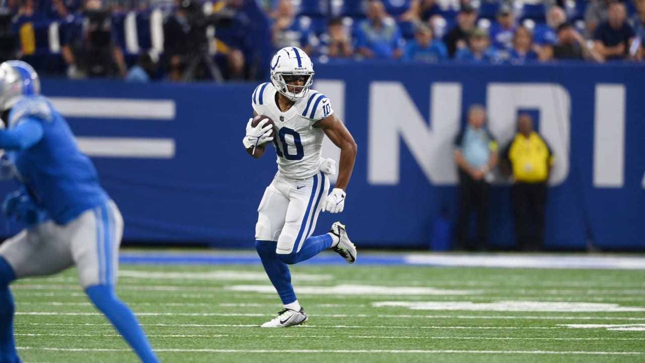 Foles finds Patmon on crosser for 23-yard gain