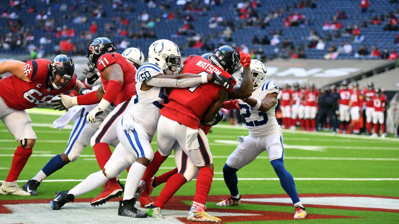 HIGHLIGHT | Justin Houston Takes Down Deshaun Watson For Safety