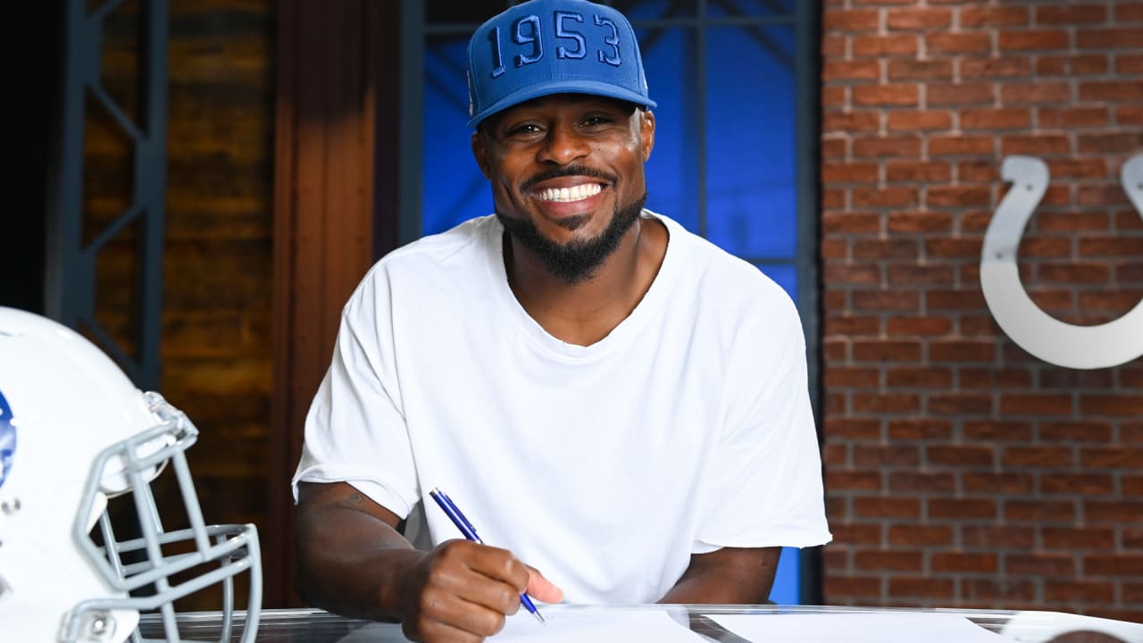 Isaiah McKenzie sees his versatility fitting with Shane Steichen, Colts ...