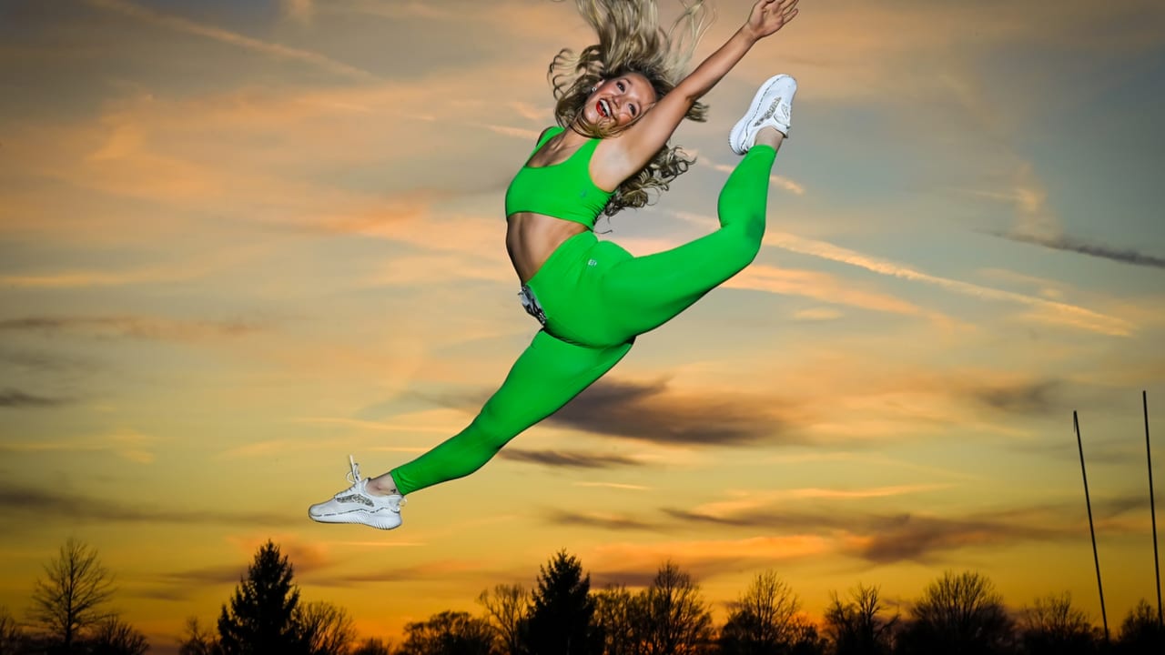 Maclaine 2023 Cheerleader Intros