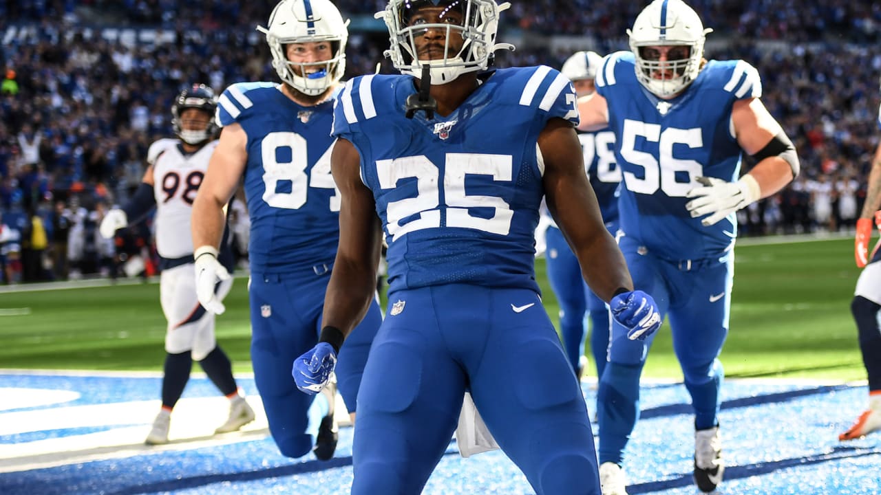 Marlon Mack Re-Signs With Colts
