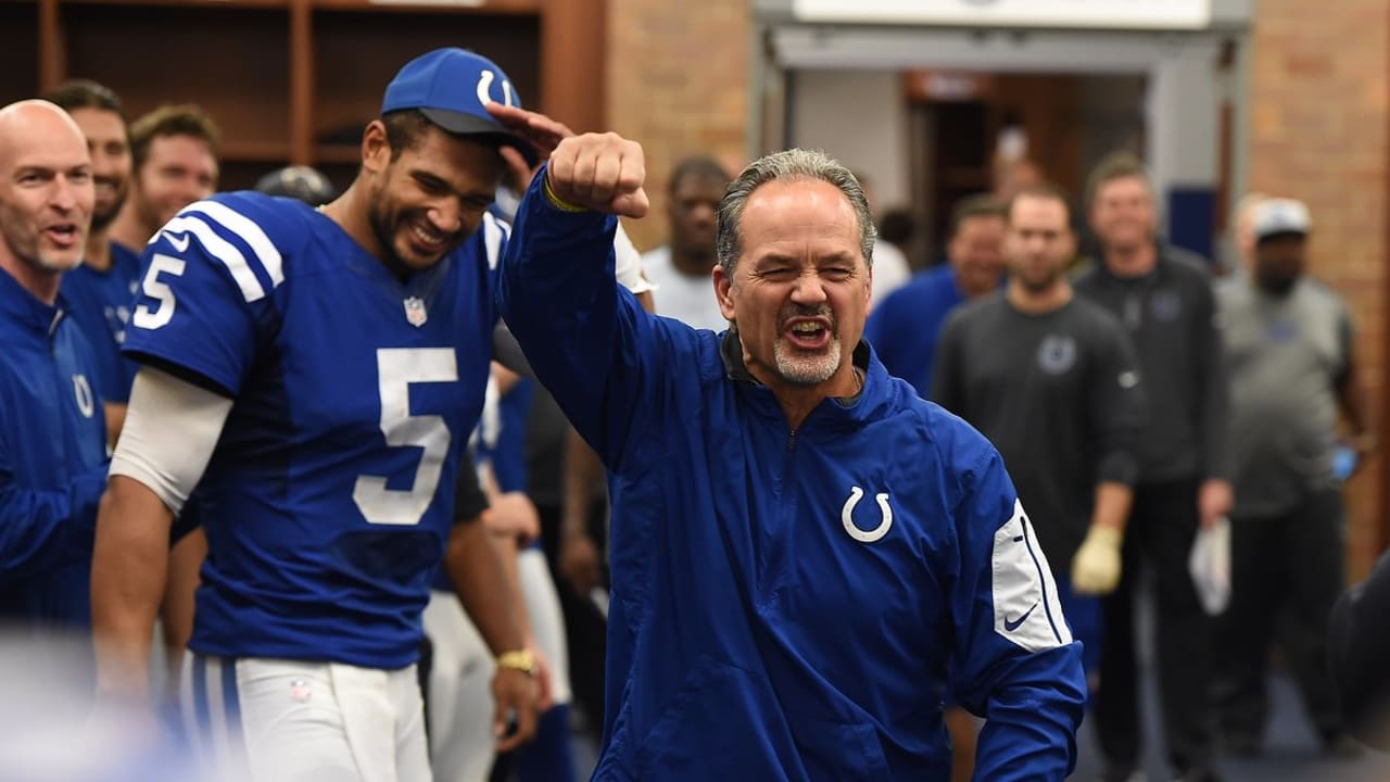 Titans @ Colts 2015 - LOCKER ROOM