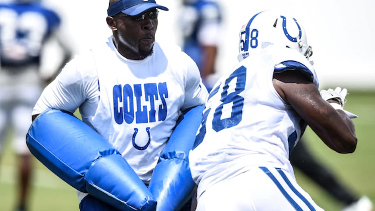 Robert Mathis Adds 'Pass Rush Consultant' To Colts Résumé