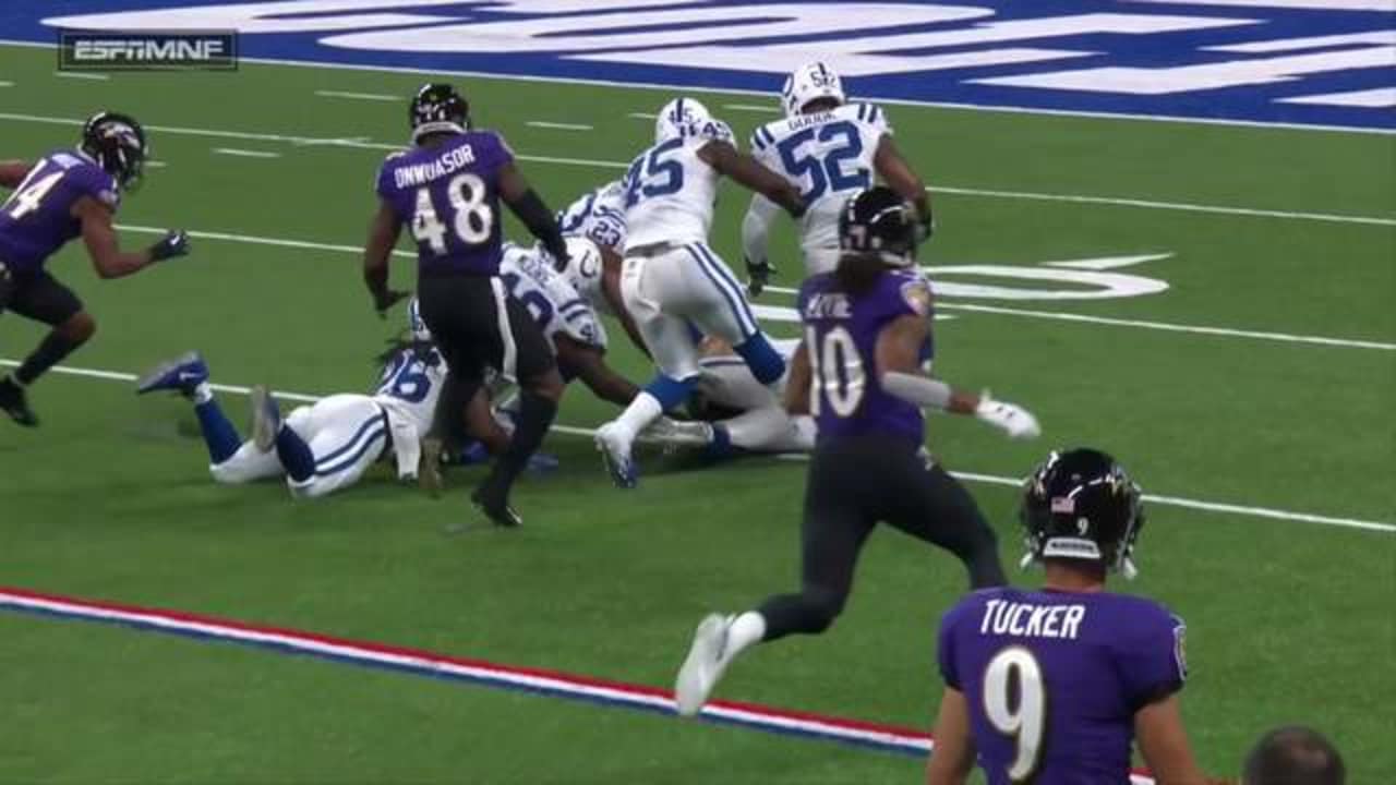 HIGHLIGHT: Tim White fumbles on punt return, Colts recover