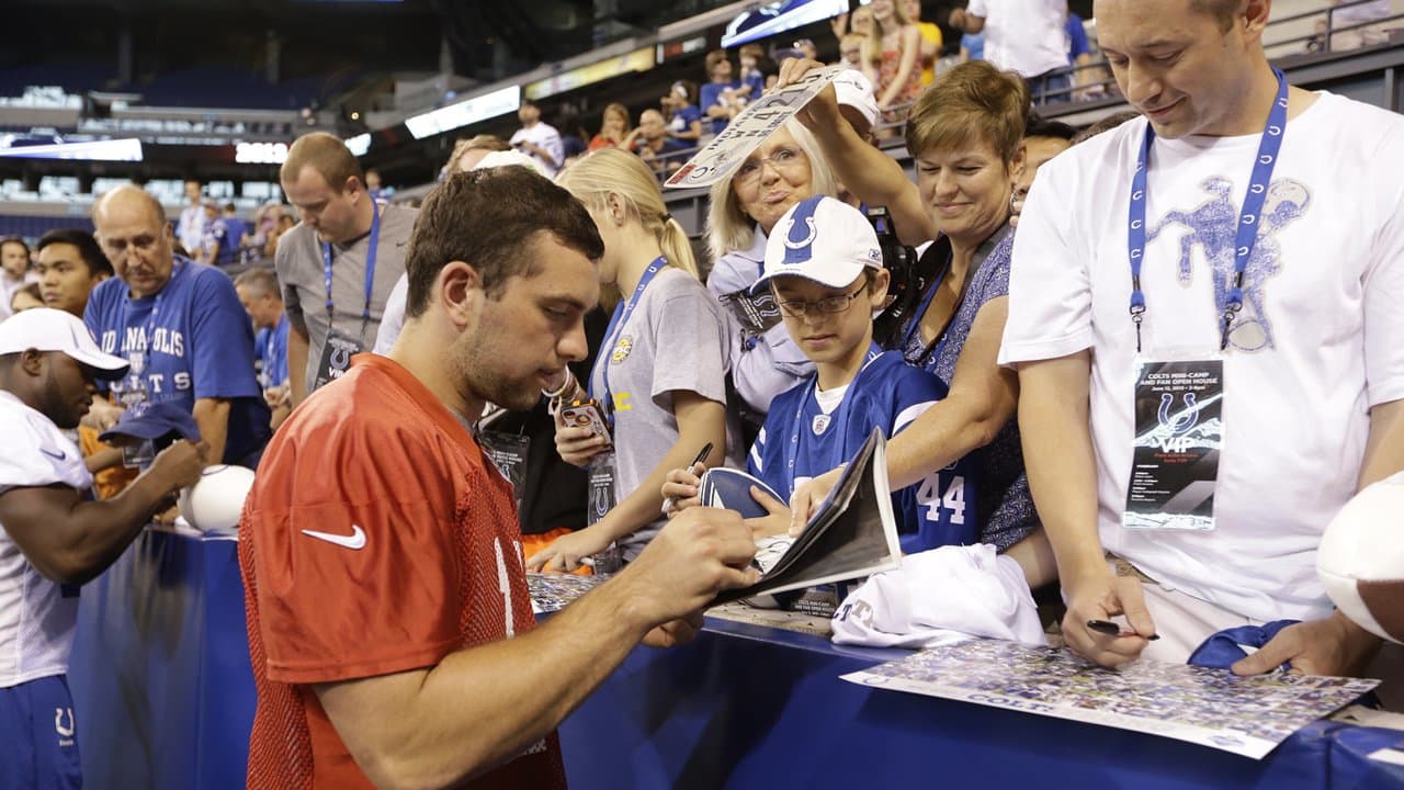 UpClose Extra: Minicamp & Blue's Book Tour Info