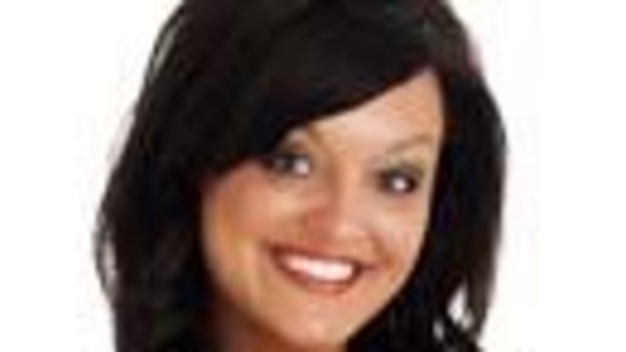 CHEERLEADER OF THE WEEK: AUTUMN S.