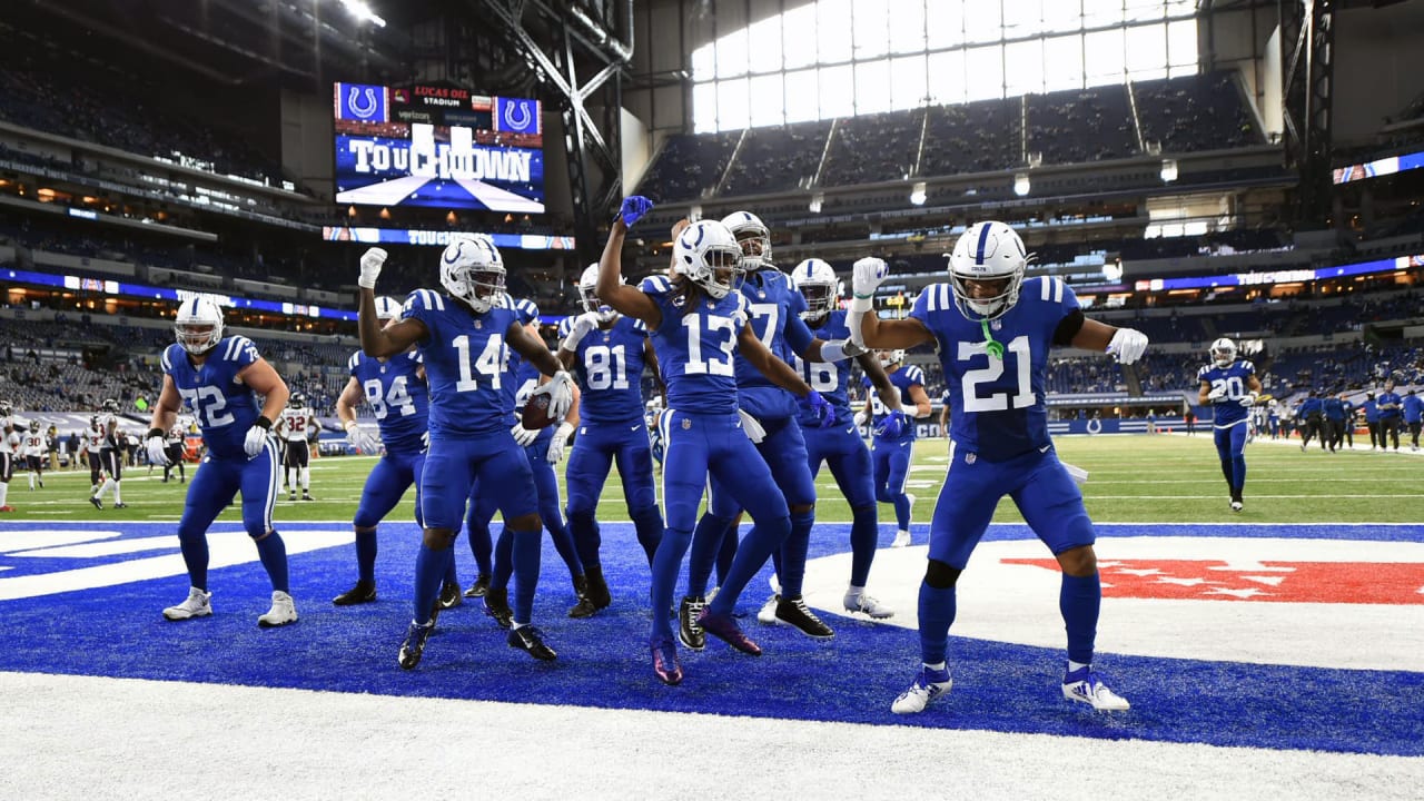 HIGHLIGHT | Celebration Choreography On Point After Pascal's 11-Yard TD
