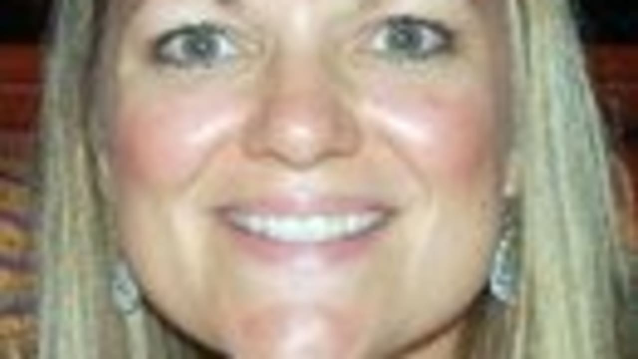 Colts, Anthem Blue Cross and Blue Shield Honor Indianapolis "Angel"