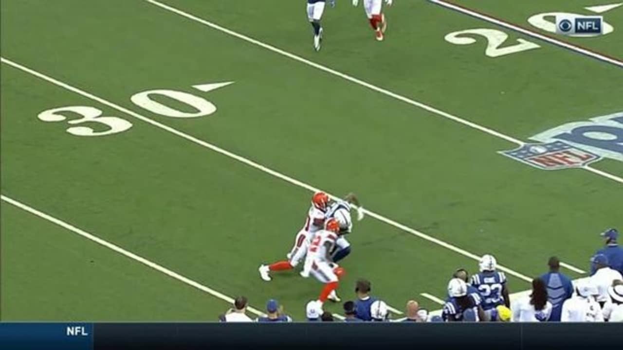HIGHLIGHT: Jacoby Brissett hits Donte Moncrief out of his own end zone ...