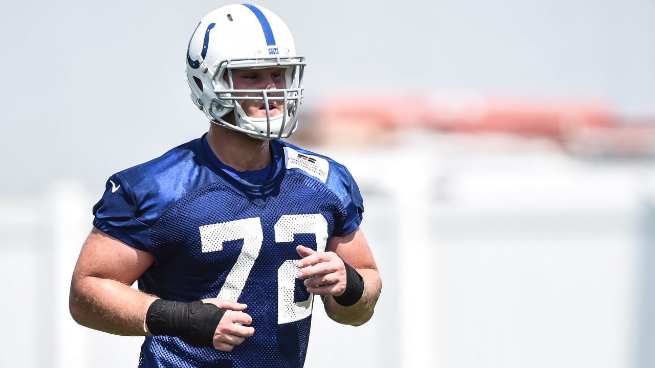 Colts Guard Braden Smith Signs Rookie Contract
