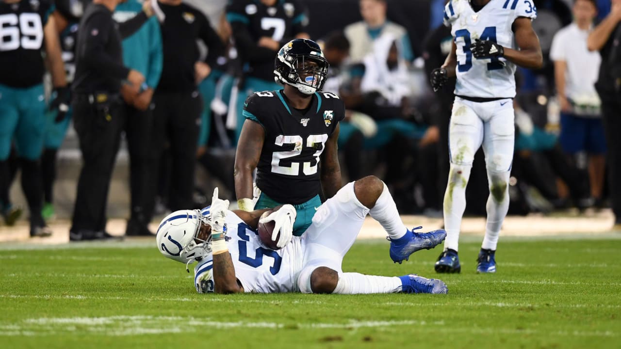 HIGHLIGHT | Darius Leonard Picks Off Gardner Minshew On 3rd-And-1