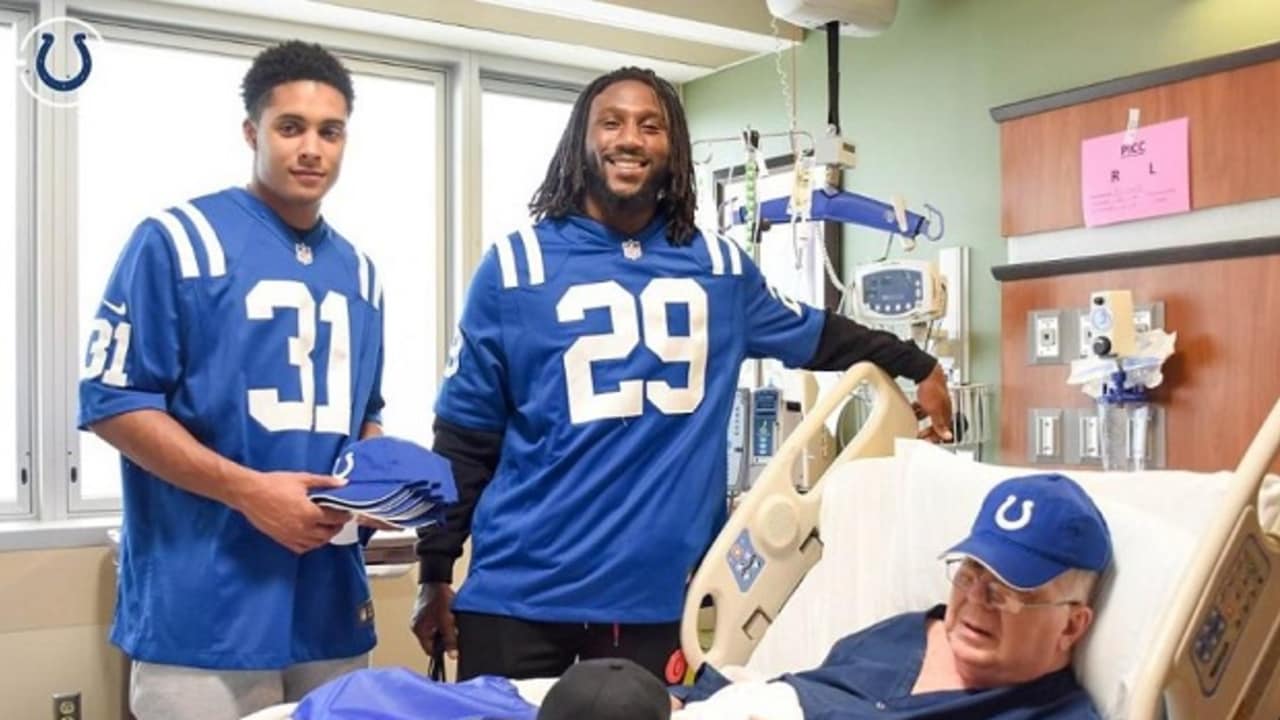 Colts Players Spend Time With Veterans At VA Hospital