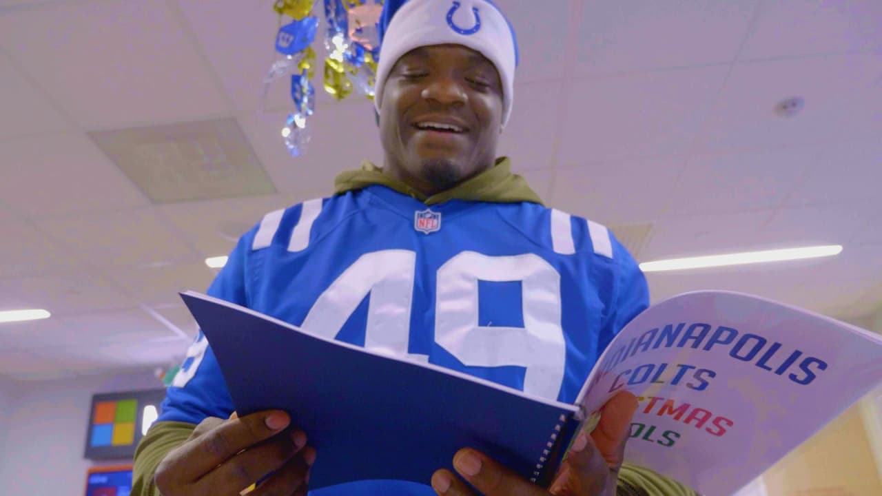 Rookie Matthew Adams Shows off his Pipes while Caroling in Riley