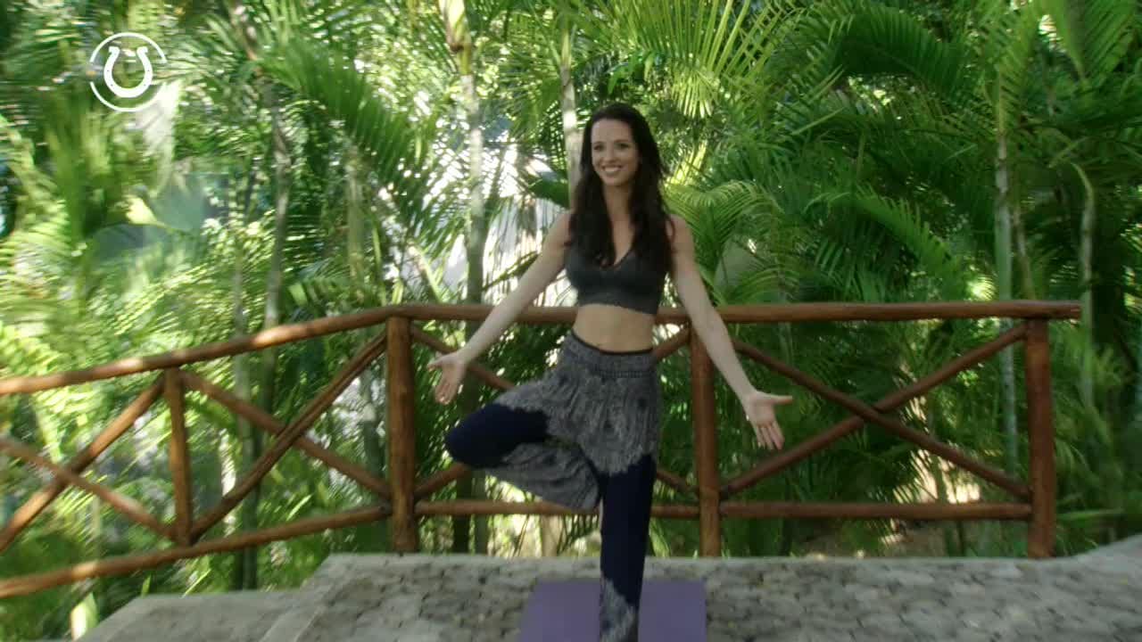 Meet CARISSA: 2018 Cheerleader of the Week