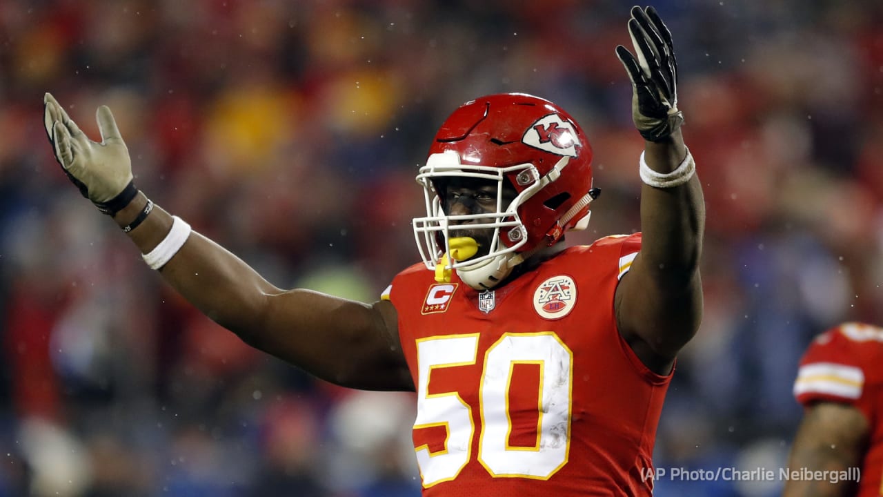 PHOTOS: Colts Sign DE Justin Houston