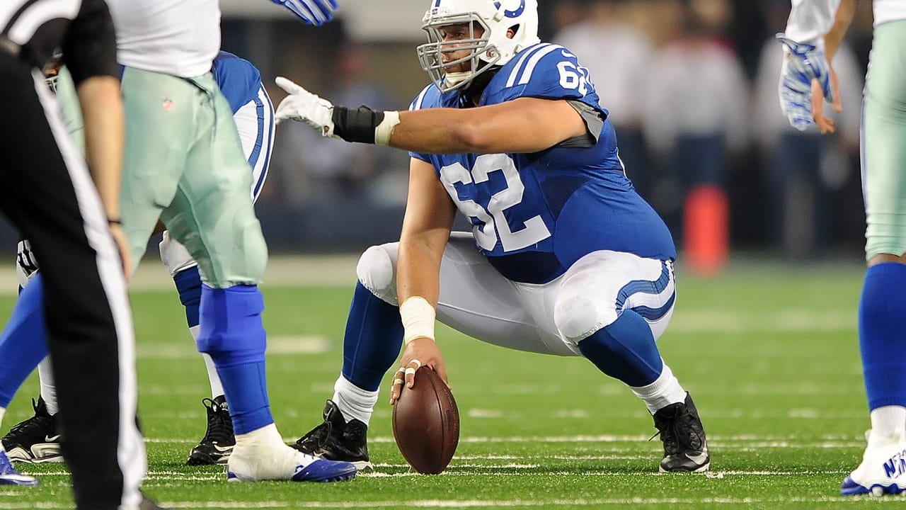 Holmes Talks The Offensive Line And Playoffs