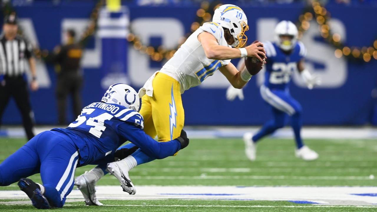 HIGHLIGHT | Dayo Odeyingbo's second effort results in 11-yard sack of ... HIGHLIGHT | Dayo Odeyingbo's second effort results in 11-yard sack of ...