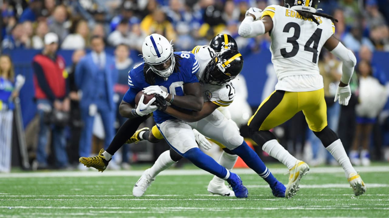 HIGHLIGHT | Matt Ryan throws a pin-point pass to Jelani Woods for 17 yards